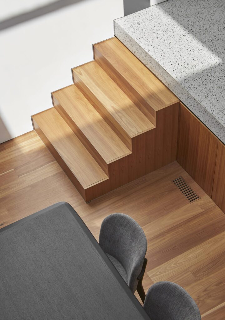 Open Shut House | DOMO