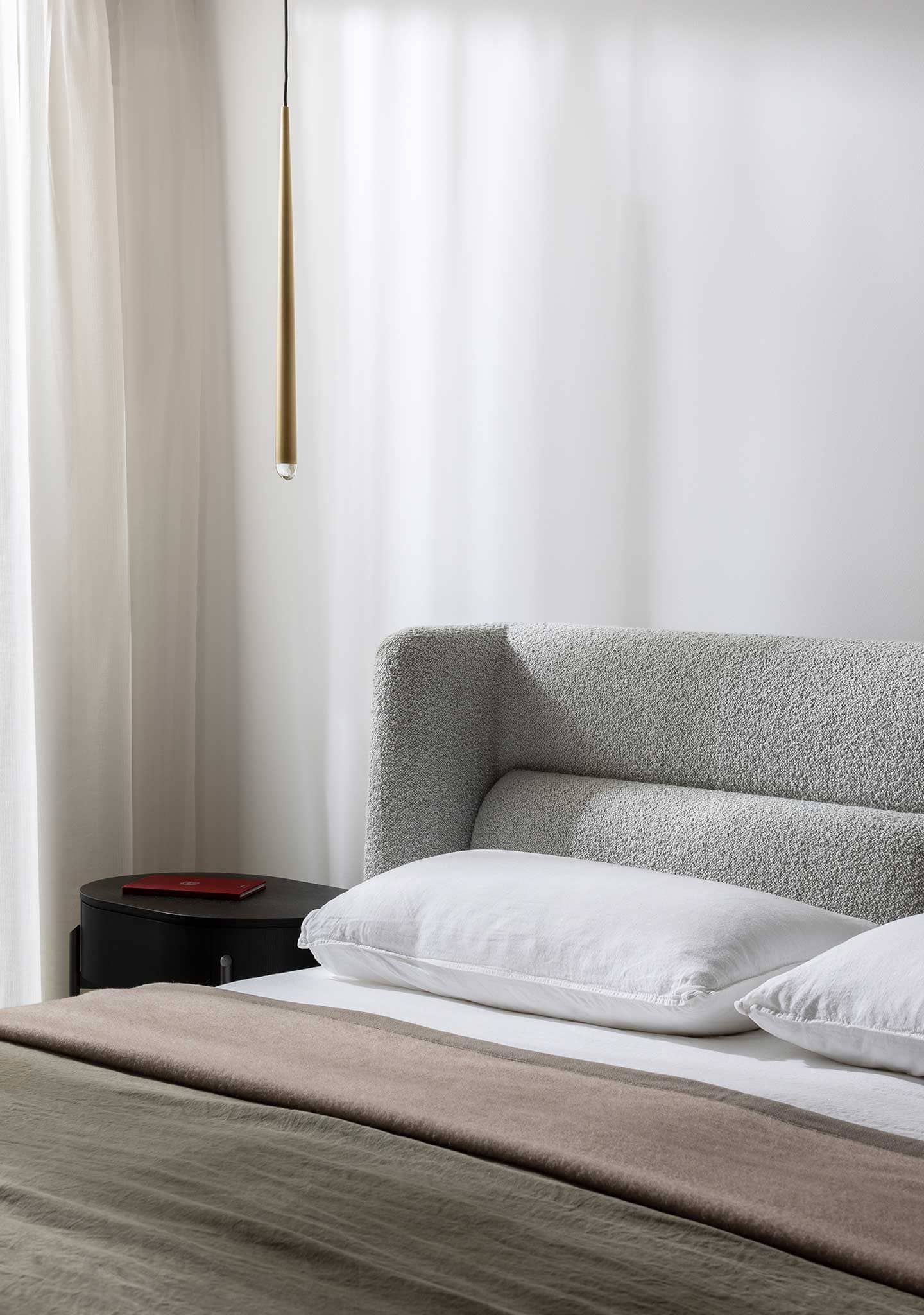 Joyce Niche Upholstered Bed | DOMO