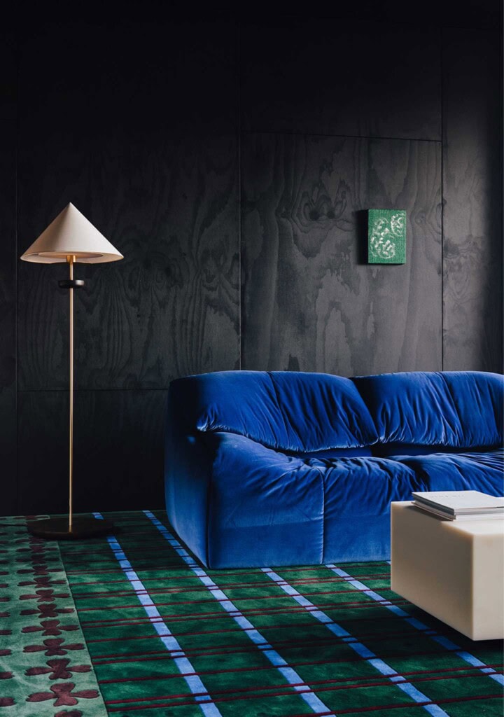 Plumy Settee | DOMO